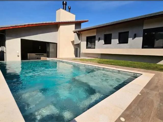 Casa / Sobrado para Venda em Santana de Parnaíba/SP Alphaville 4 Quartos