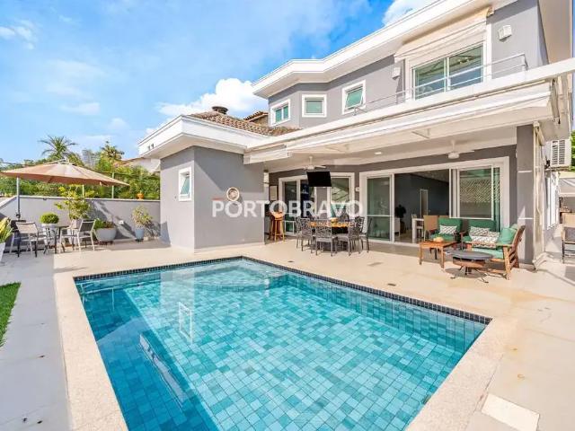 Casa / Sobrado para Venda em Santana de Parnaíba/SP Alphaville 4 Quartos