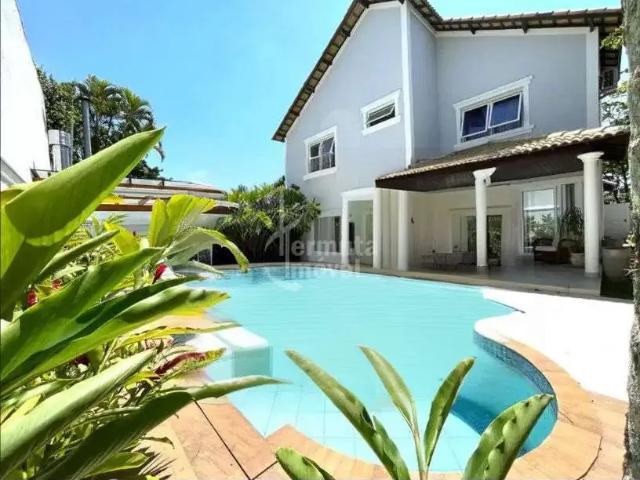 Casa / Sobrado para Venda em Santana de Parnaíba/SP Alphaville 4 Quartos