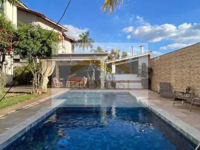 Casa / Sobrado para Venda em Santana de Parnaíba/SP Alphaville 4 Quartos