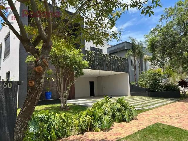 Casa / Sobrado para Venda em Santana de Parnaíba/SP Alphaville 4 Quartos