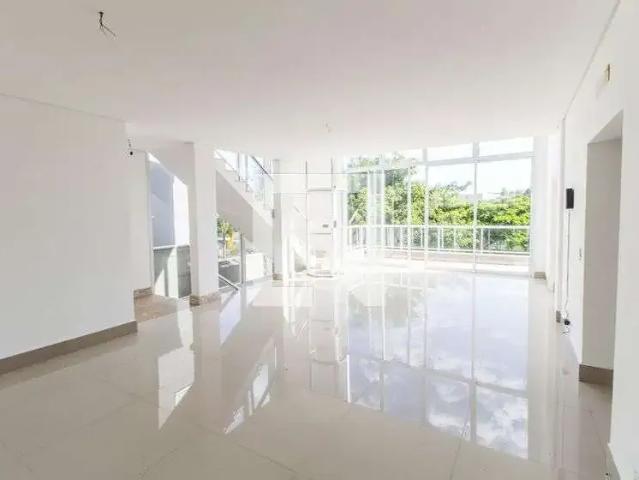 Casa / Sobrado para Venda em Santana de Parnaíba/SP Alphaville 4 Quartos