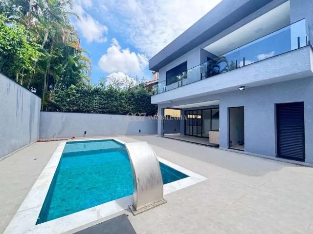 Casa / Sobrado para Venda em Santana de Parnaíba/SP Alphaville 4 Quartos