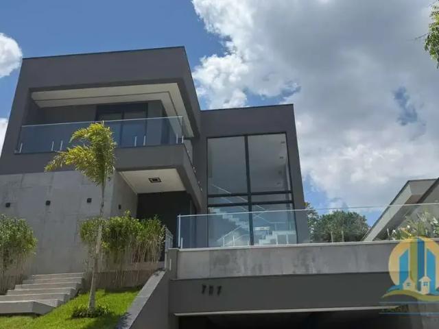 Casa / Sobrado para Venda em Santana de Parnaíba/SP Alphaville 4 Quartos