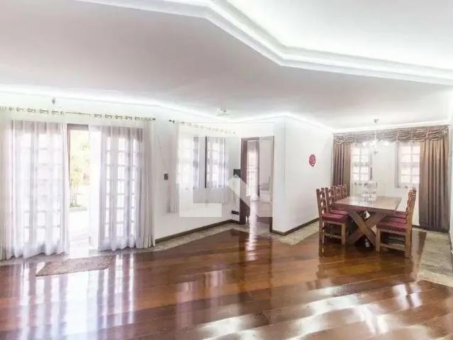 Casa / Sobrado para Venda em Santana de Parnaíba/SP Alphaville 4 Quartos