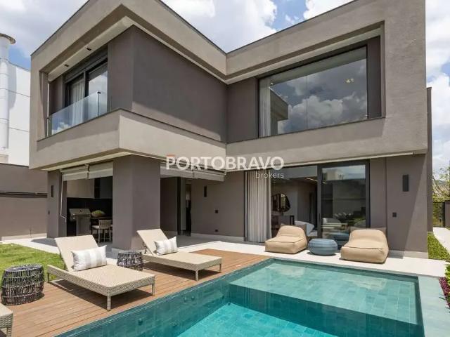 Casa / Sobrado para Venda em Santana de Parnaíba/SP Alphaville 4 Quartos