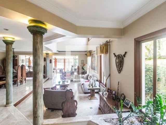 Casa / Sobrado para Venda em Santana de Parnaíba/SP Alphaville 4 Quartos
