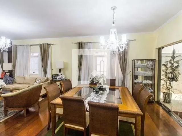 Casa / Sobrado para Venda em Santana de Parnaíba/SP Alphaville 4 Quartos