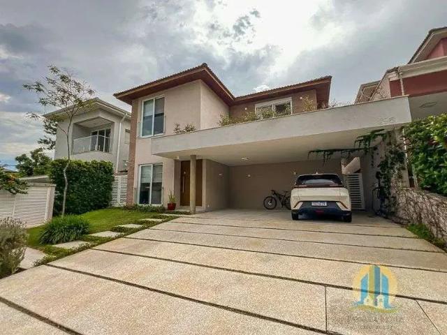 Casa / Sobrado para Venda em Santana de Parnaíba/SP Alphaville 4 Quartos