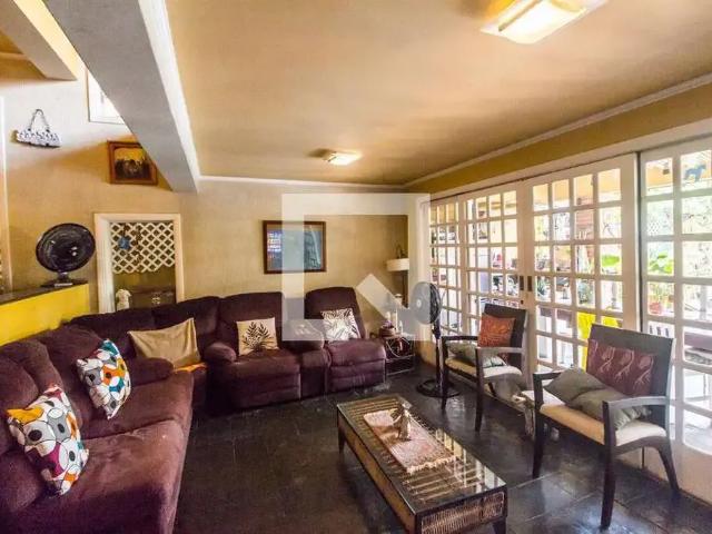 Casa / Sobrado para Venda em Santana de Parnaíba/SP Alphaville 4 Quartos