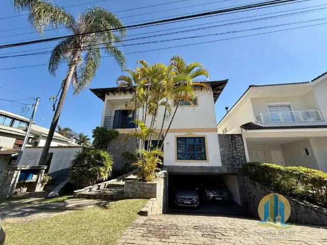 Casa / Sobrado para Venda em Santana de Parnaíba/SP Alphaville 4 Quartos