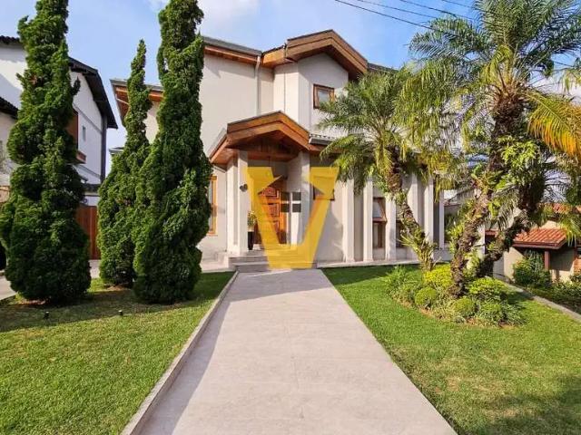 Casa / Sobrado para Venda em Santana de Parnaíba/SP Alphaville 4 Quartos