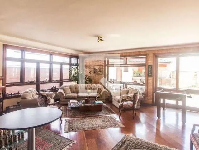 Casa / Sobrado para Venda em Santana de Parnaíba/SP Alphaville 4 Quartos