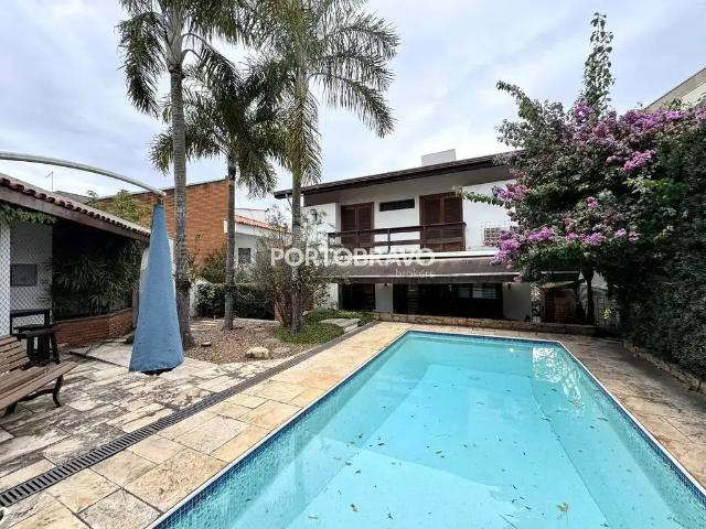Casa / Sobrado para Venda em Santana de Parnaíba/SP Alphaville 4 Quartos