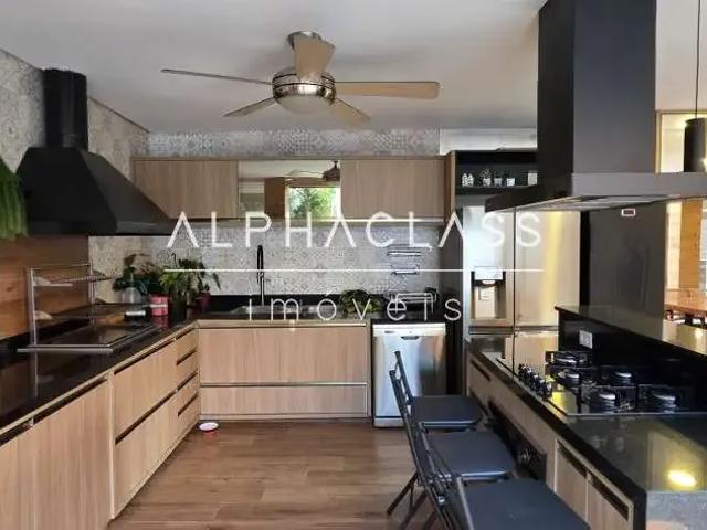 Casa / Sobrado para Venda em Santana de Parnaíba/SP Alphaville 4 Quartos