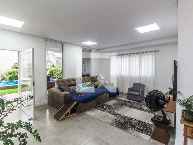 Casa / Sobrado para Venda em Santana de Parnaíba/SP Alphaville 4 Quartos