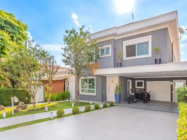 Casa / Sobrado para Venda em Santana de Parnaíba/SP Alphaville 4 Quartos