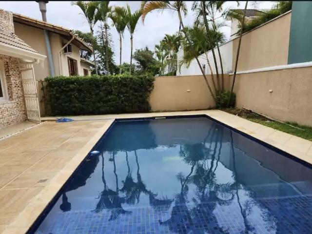 Casa / Sobrado para Venda em Santana de Parnaíba/SP Alphaville 4 Quartos
