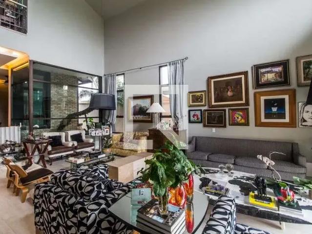 Casa / Sobrado para Venda em Santana de Parnaíba/SP Alphaville 4 Quartos