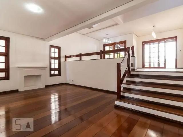 Casa / Sobrado para Venda em Santana de Parnaíba/SP Alphaville 4 Quartos
