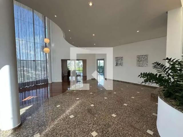 Casa / Sobrado para Venda em Santana de Parnaíba/SP Alphaville 4 Quartos