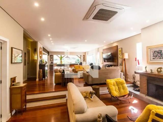 Casa / Sobrado para Venda em Santana de Parnaíba/SP Alphaville 4 Quartos
