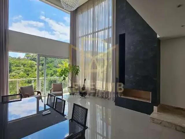 Casa / Sobrado para Venda em Santana de Parnaíba/SP Alphaville 4 Quartos