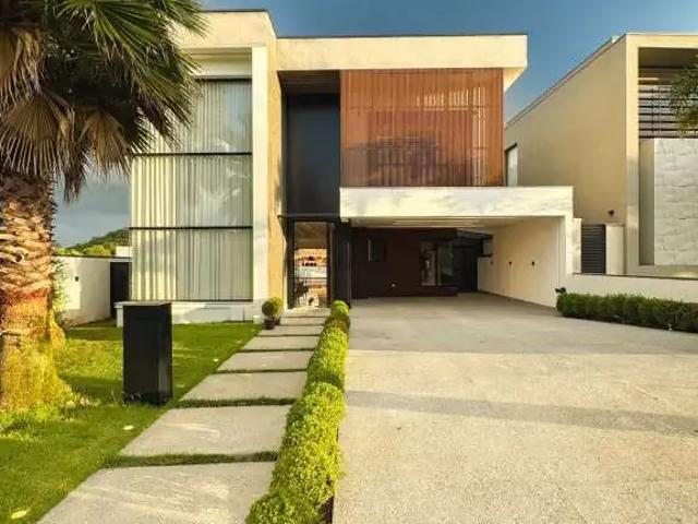 Casa / Sobrado para Venda em Santana de Parnaíba/SP Alphaville 4 Quartos