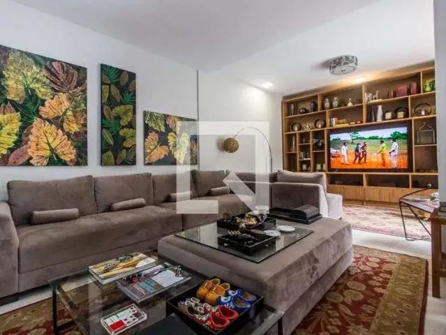 Casa / Sobrado para Venda em Santana de Parnaíba/SP Alphaville 4 Quartos