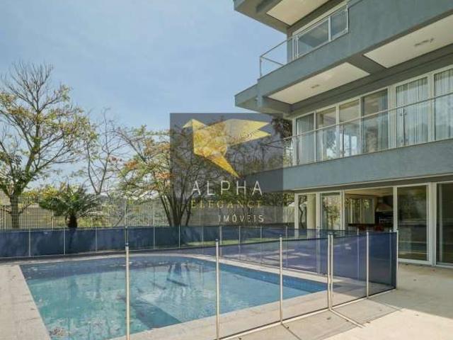 Casa / Sobrado para Venda em Santana de Parnaíba/SP Alphaville 4 Quartos