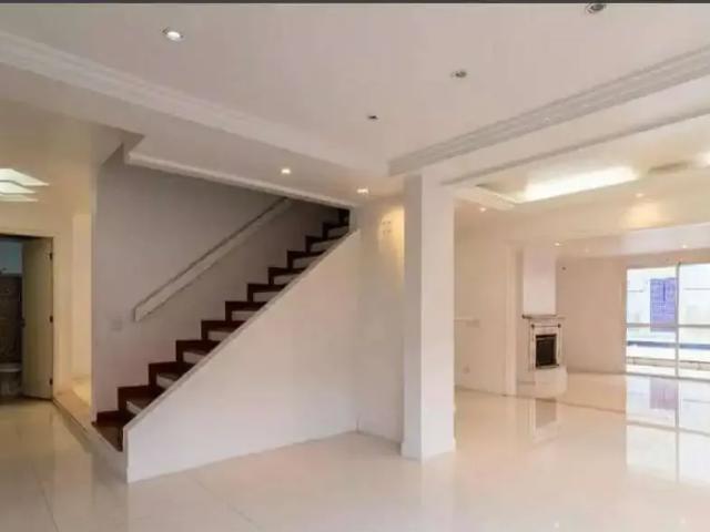 Casa / Sobrado para Venda em Santana de Parnaíba/SP Alphaville 4 Quartos