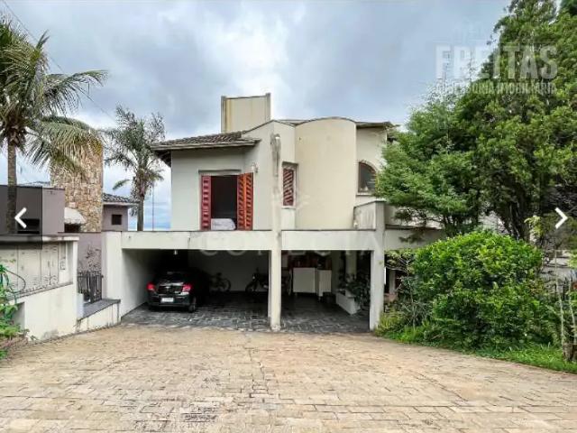 Casa / Sobrado para Venda em Santana de Parnaíba/SP Alphaville 4 Quartos