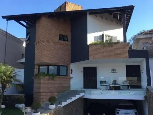 Casa / Sobrado para Venda em Santana de Parnaíba/SP Alphaville 4 Quartos