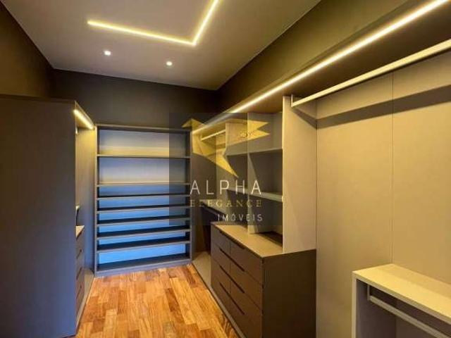Casa / Sobrado para Venda em Santana de Parnaíba/SP Alphaville 4 Quartos
