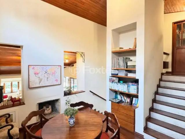 Casa / Sobrado para Venda em Santana de Parnaíba/SP Alphaville 4 Quartos