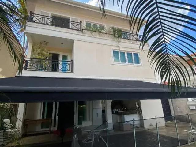 Casa / Sobrado para Venda em Santana de Parnaíba/SP Alphaville 4 Quartos