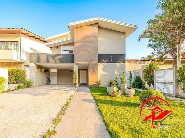Casa / Sobrado para Venda em Santana de Parnaíba/SP Alphaville 4 Quartos