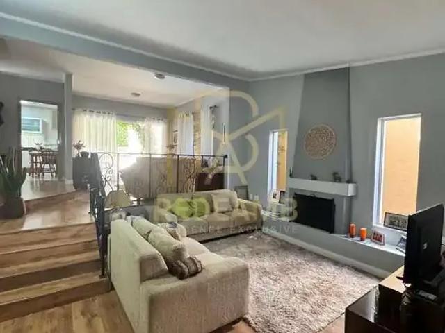 Casa / Sobrado para Venda em Santana de Parnaíba/SP Alphaville 4 Quartos