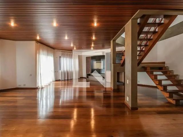 Casa / Sobrado para Venda em Santana de Parnaíba/SP Alphaville 4 Quartos