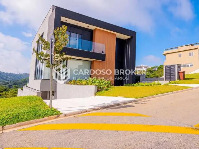Casa / Sobrado para Venda em Santana de Parnaíba/SP Alphaville 4 Quartos