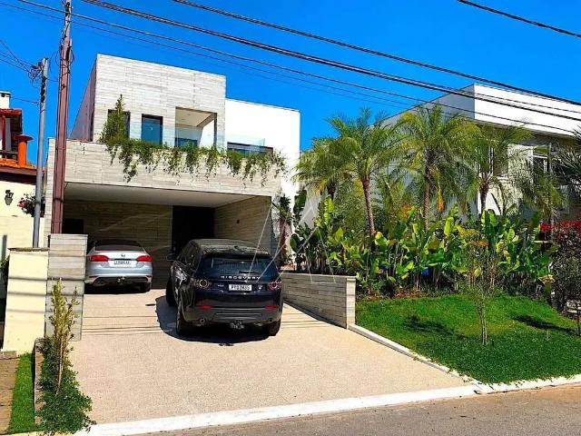 Casa / Sobrado para Venda em Santana de Parnaíba/SP Alphaville 4 Quartos