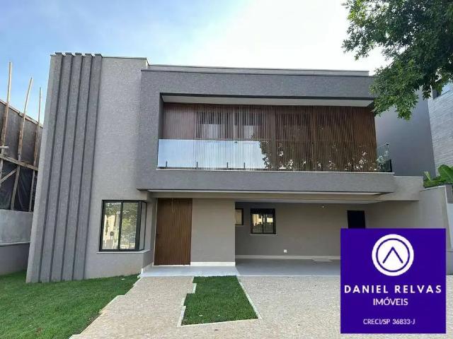 Casa / Sobrado para Venda em Santana de Parnaíba/SP Alphaville 4 Quartos