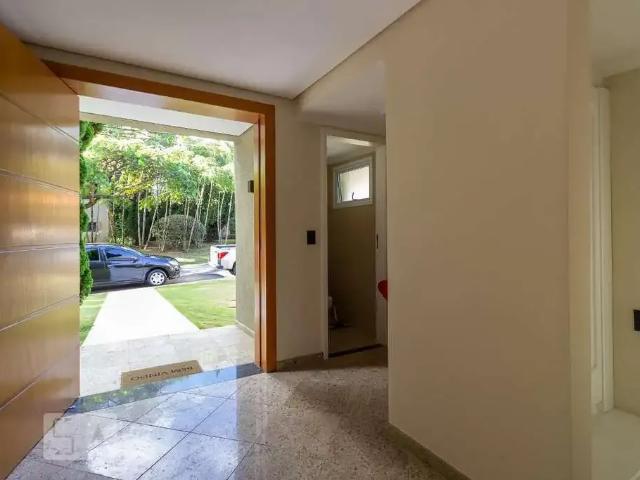 Casa / Sobrado para Venda em Santana de Parnaíba/SP Alphaville 4 Quartos