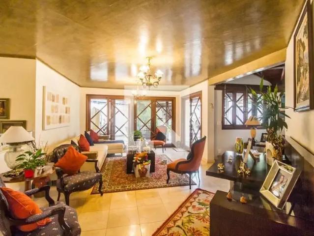 Casa / Sobrado para Venda em Santana de Parnaíba/SP Alphaville 4 Quartos