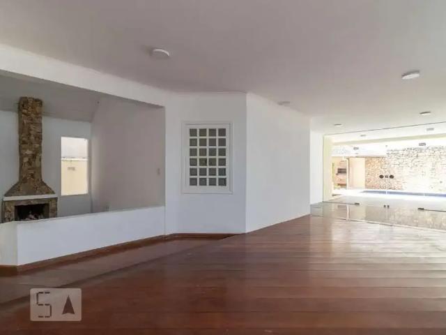 Casa / Sobrado para Venda em Santana de Parnaíba/SP Alphaville 4 Quartos