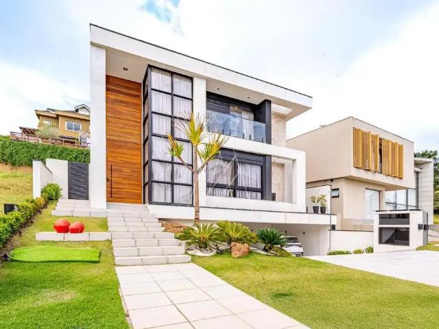 Casa / Sobrado para Venda em Santana de Parnaíba/SP Alphaville 4 Quartos