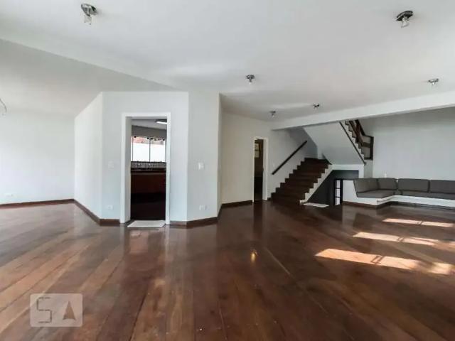 Casa / Sobrado para Venda em Santana de Parnaíba/SP Alphaville 4 Quartos