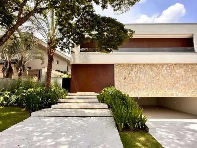Casa / Sobrado para Venda em Santana de Parnaíba/SP Alphaville 4 Quartos