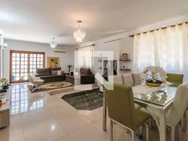 Casa / Sobrado para Venda em Santana de Parnaíba/SP Alphaville 4 Quartos