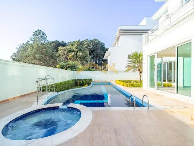 Casa / Sobrado para Venda em Santana de Parnaíba/SP Alphaville 4 Quartos